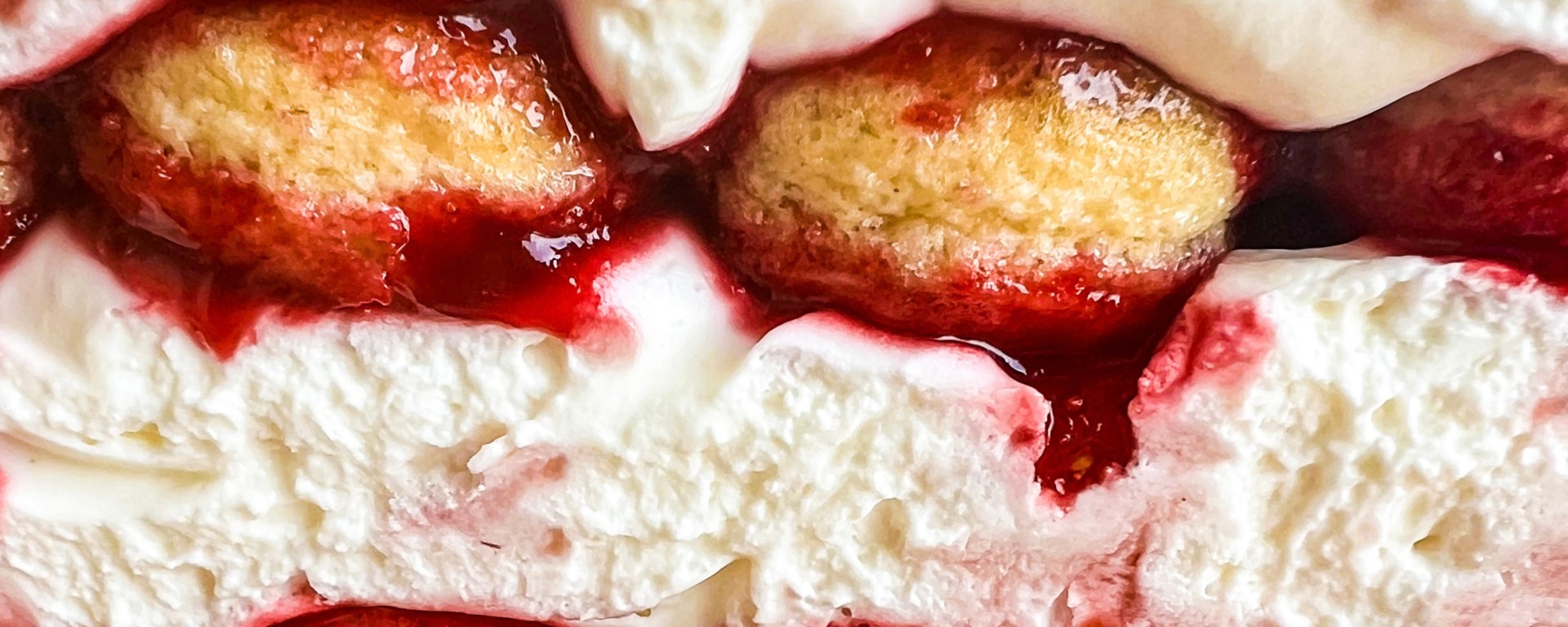 BerryMisu (a berry tiramisu) – Baked By Ammna